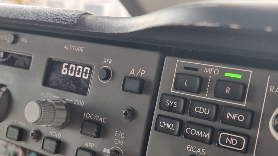 The 10 most important buttons in the cockpit - The Points Guy