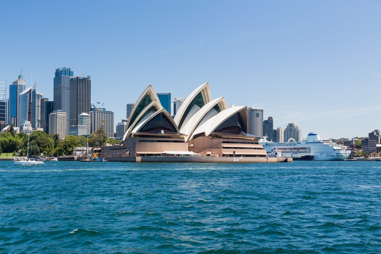 Qantas launches 1st direct flight from Australia to mainland Europe ...
