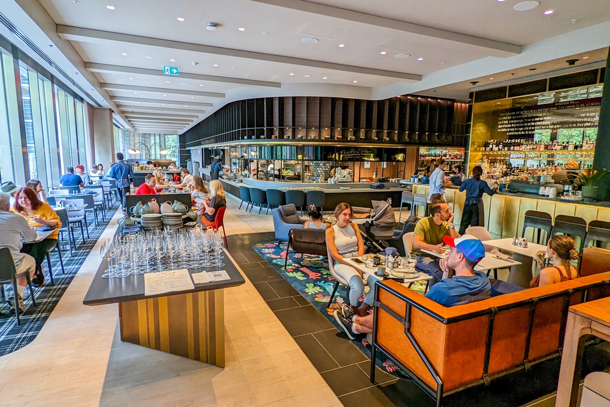 How to master the perfect hotel buffet breakfast strategy - The Points Guy