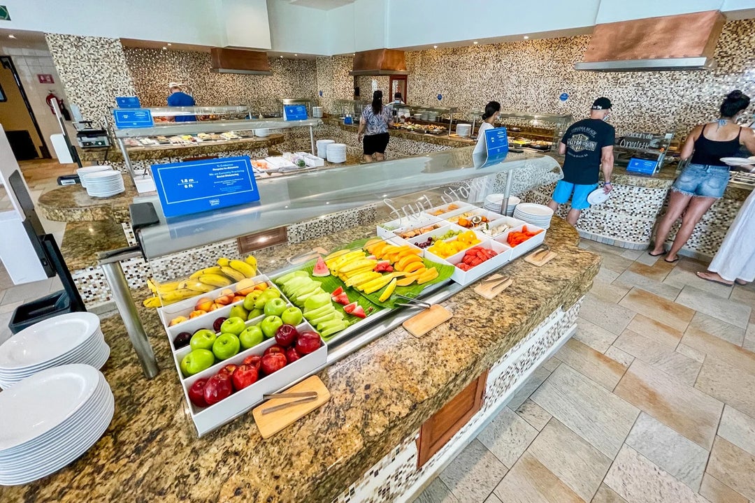 How to master the perfect hotel buffet breakfast strategy - The Points Guy