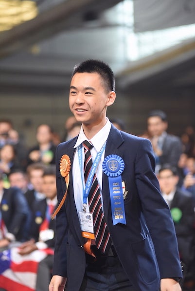 Teenager's Invention Improves In-Flight Air Quality - The Points Guy