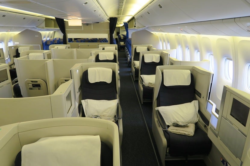 Review: British Airways 777-200 Club World Business Class - The Points Guy