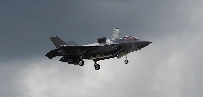 Watch an F-35 Fighter Jet Hover at Farnborough - The Points Guy