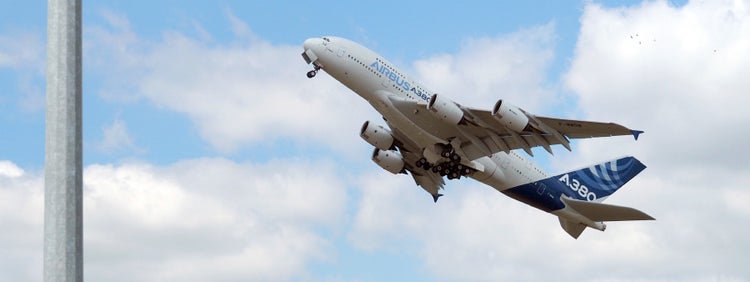 Are the 747 and A380 Superjumbo Jets on Their Way to the Graveyard ...