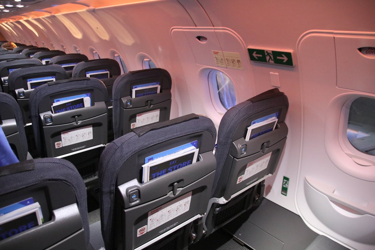 A Look Inside Scandinavian Airlines' Airbus A320neo - The Points Guy