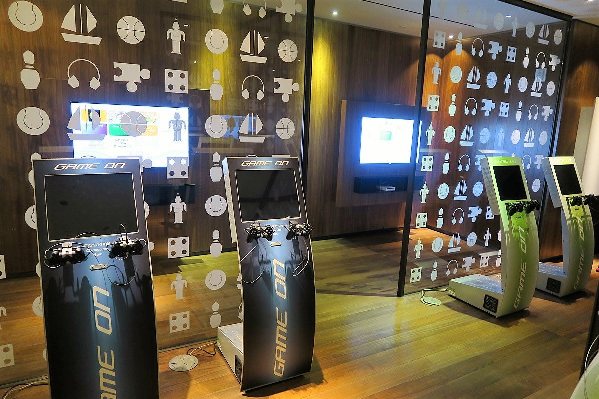 Qatar First Class Check-In and Al Safwa Lounge in Doha (DOH) - The ...