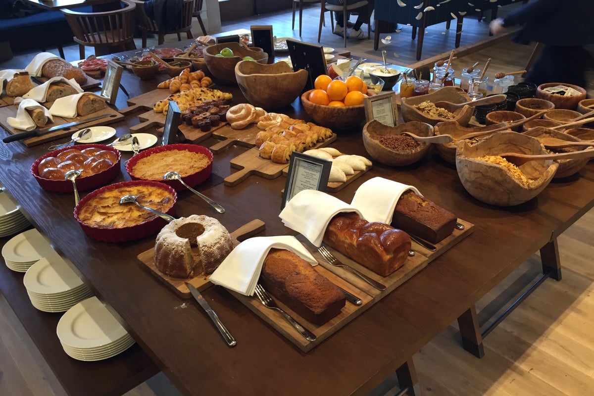 Is it worth it to pay with a rewards credit card even if it incurs fees ...