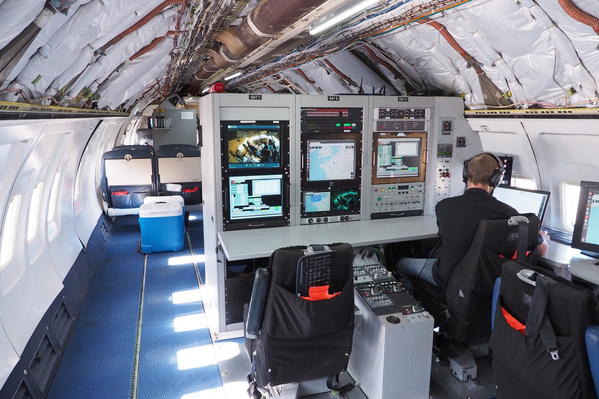 Flying Above Paris on One of the Coolest 757s I've Seen - The Points Guy