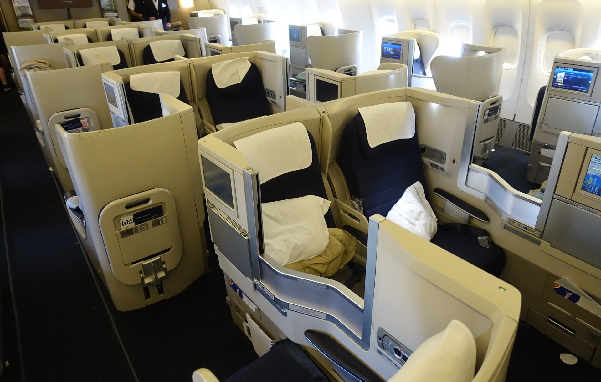 The ultimate guide to airlines flying rear-facing seats - The Points Guy