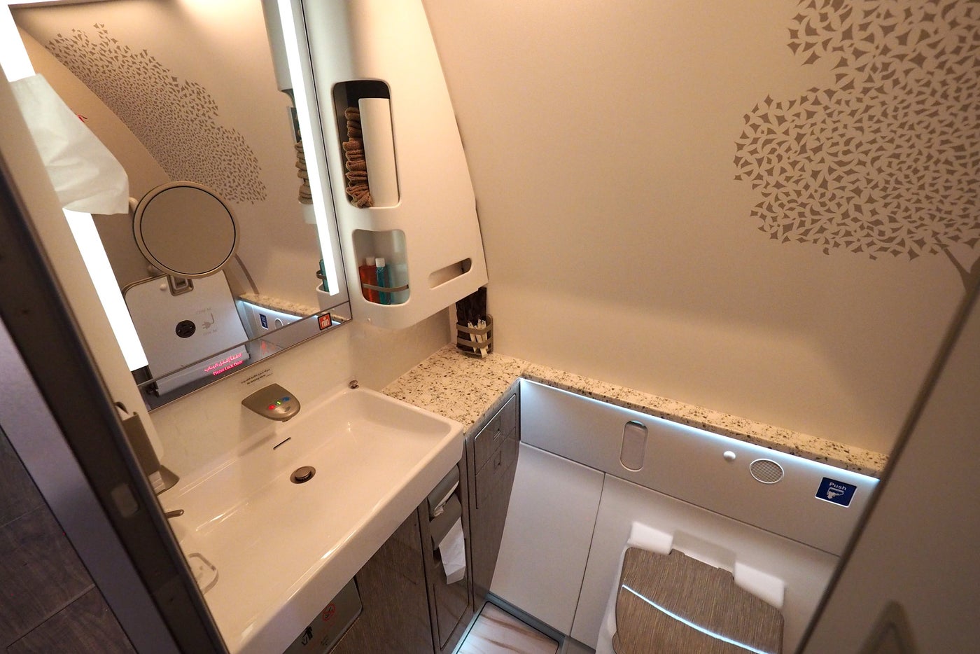 Review: Emirates' New Boeing 777-300ER First-Class Suite
