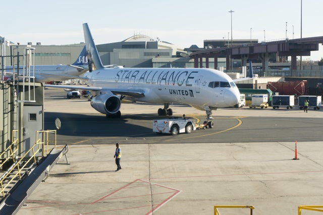 Review: United (757-200) First Class From Newark to Seattle - The ...