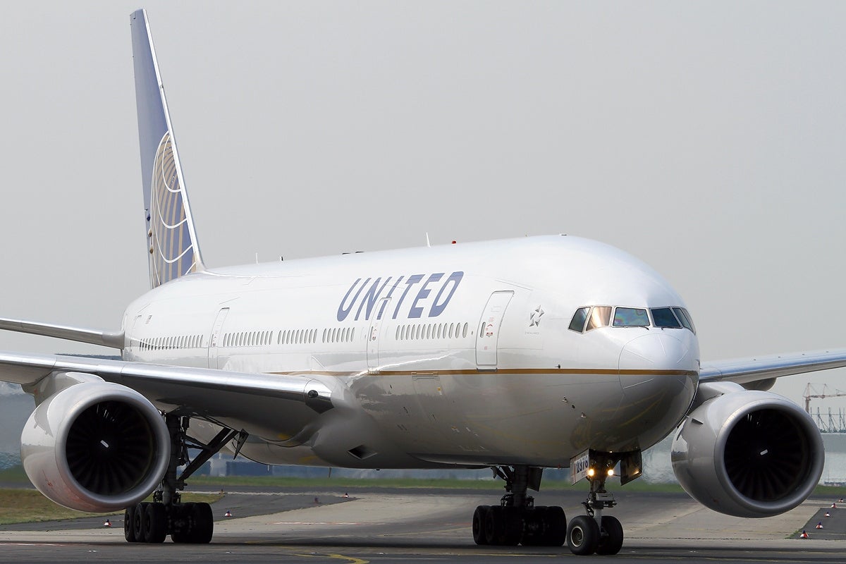 Engine Cover Falls, UA 1175 Makes Emergency Landing - The Points Guy