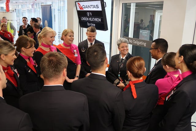 12 Fascinating Facts About Qantas Inaugural Perth-London Flight - The ...