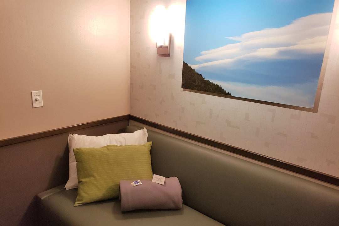 Review: Minute Suites at Charlotte International Airport - The Points Guy