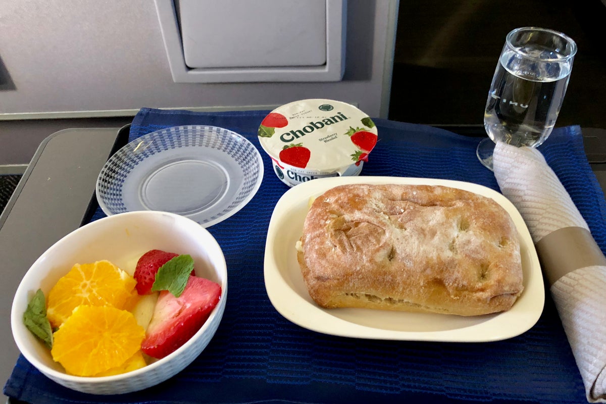 United Rolls Back Latest Round of First-Class Service Cuts - The Points Guy