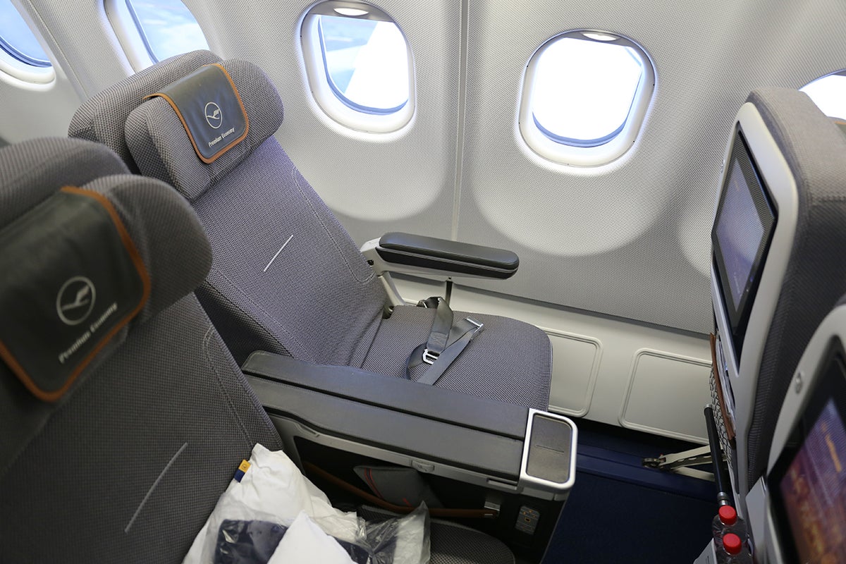 Lufthansa and Swiss pick new premium economy recliners — but are they ...