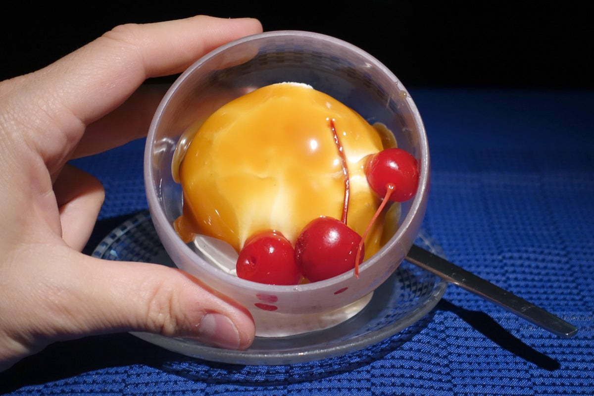 AA and United Scrap Some Sundaes Due to Dry Ice Shortage - The Points Guy