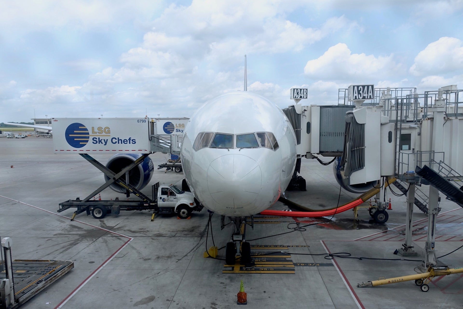 Review: Delta Premium Select on the First Retrofitted 777 - The Points Guy