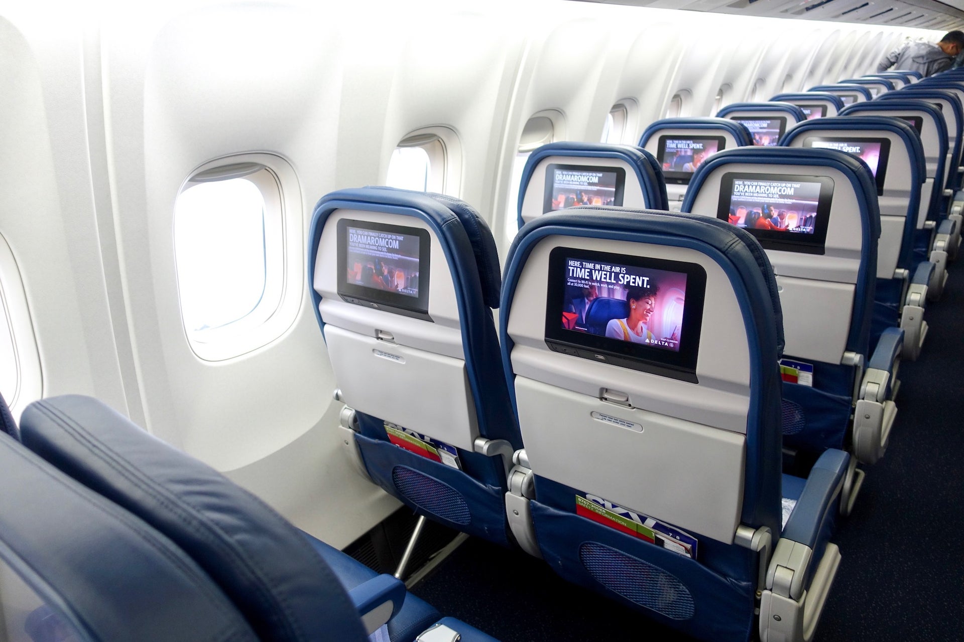 Delta Won't Be Getting Rid of Seatback Entertainment Screens Anytime ...