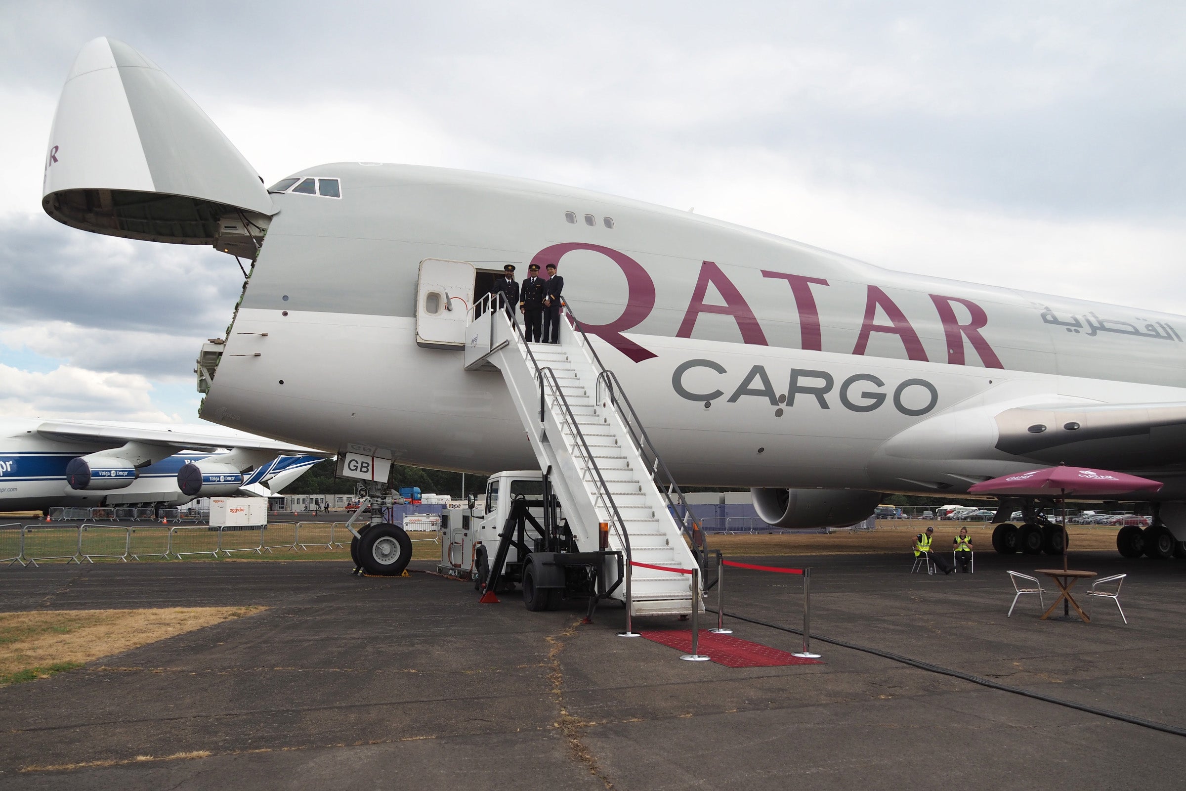 Life on the Upper Deck of Qatar's Boeing 747-8 Freighter - The Points Guy