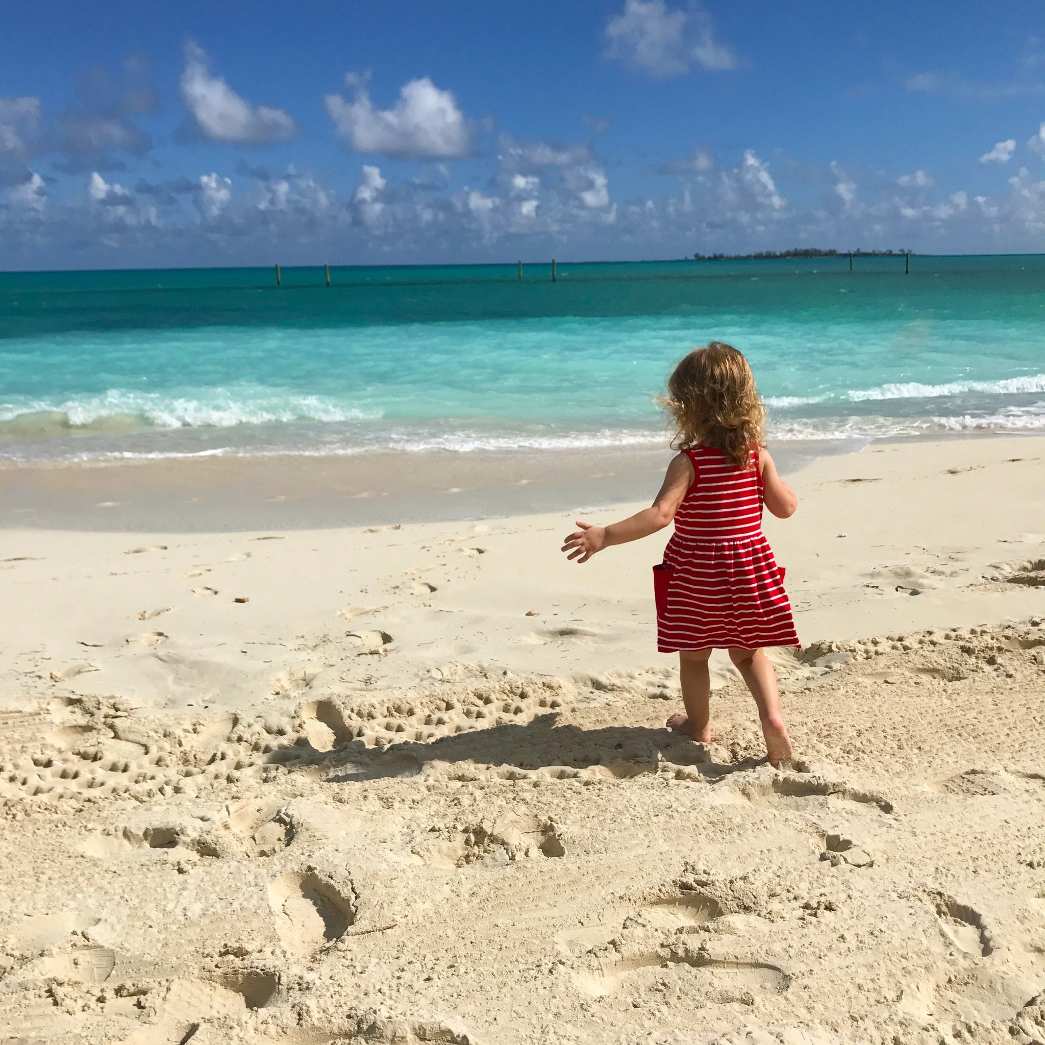 Unaccompanied minor policies and fees for US airlines - The Points Guy