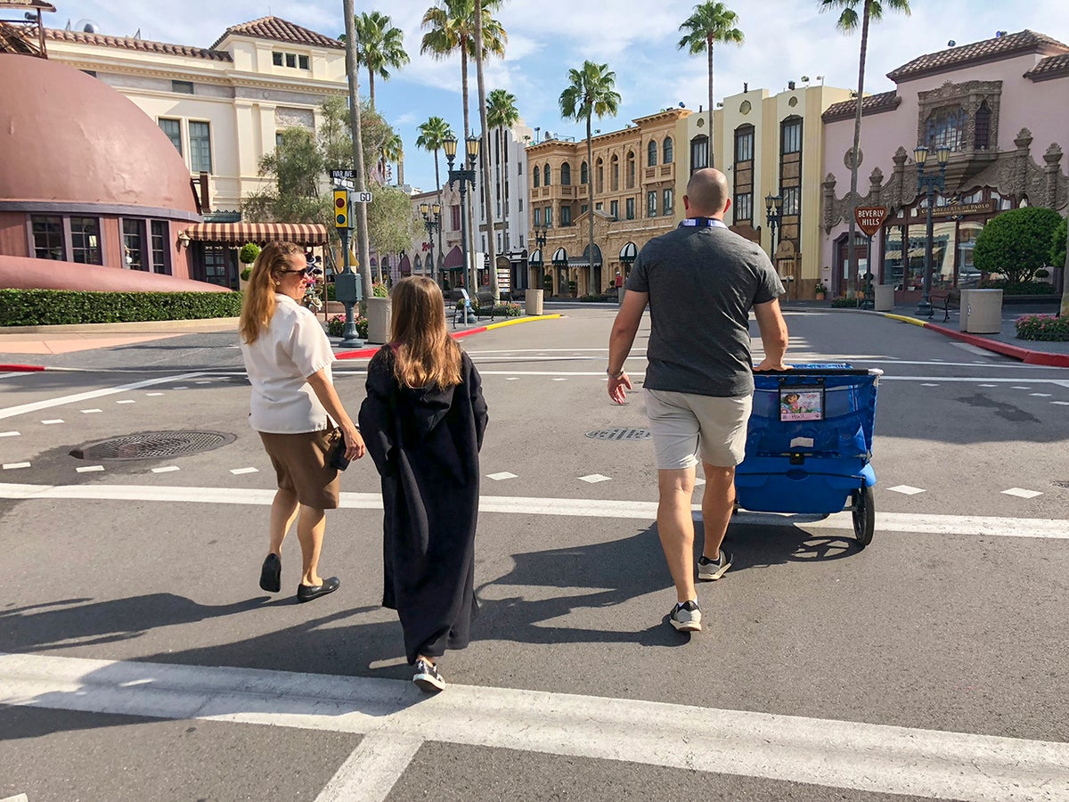 What Really Happens on a $3,000 Universal Studios Private VIP Tour ...