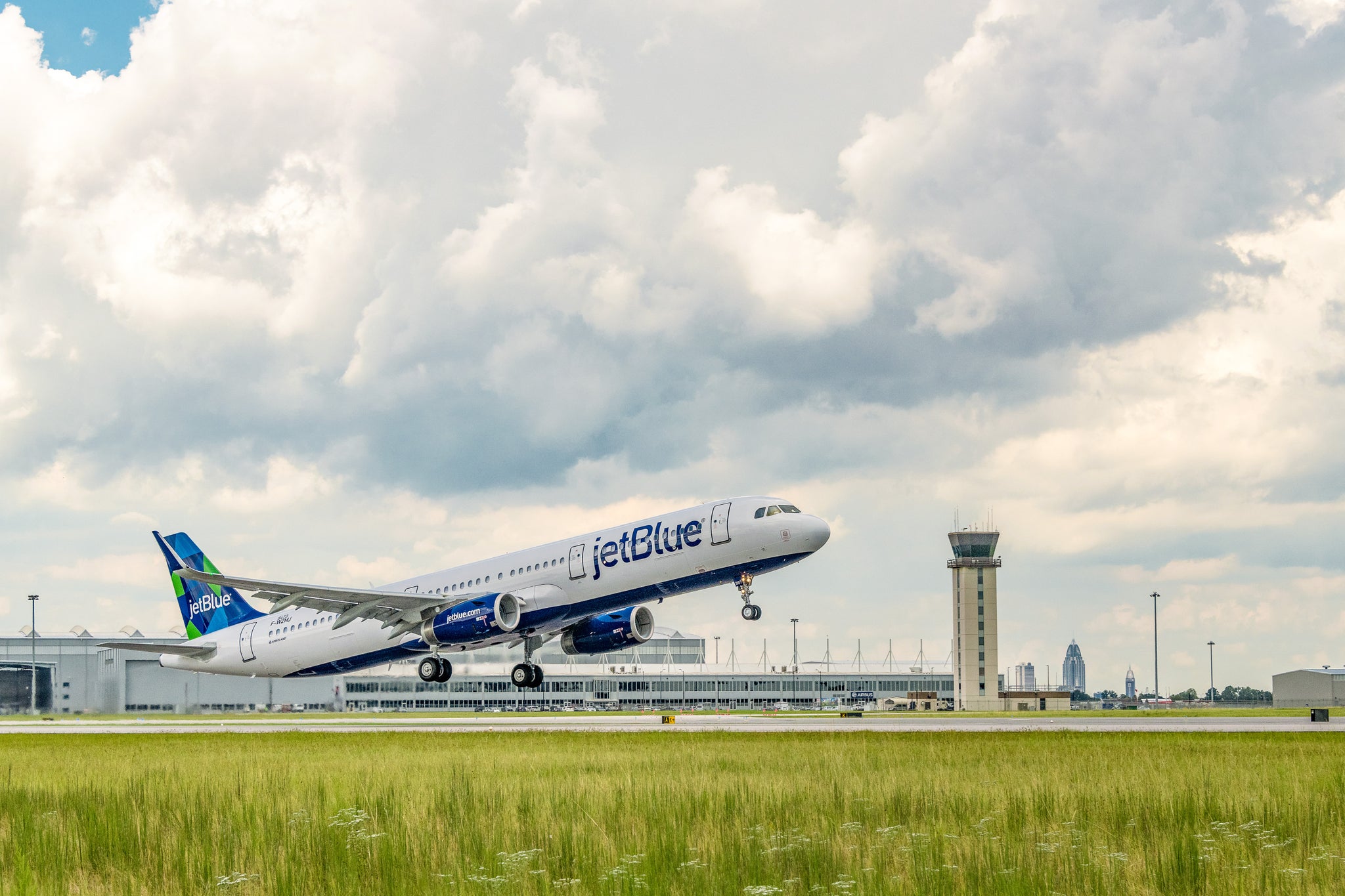 Pool Rules: A Guide to JetBlue’s New Points Pooling Program - The ...