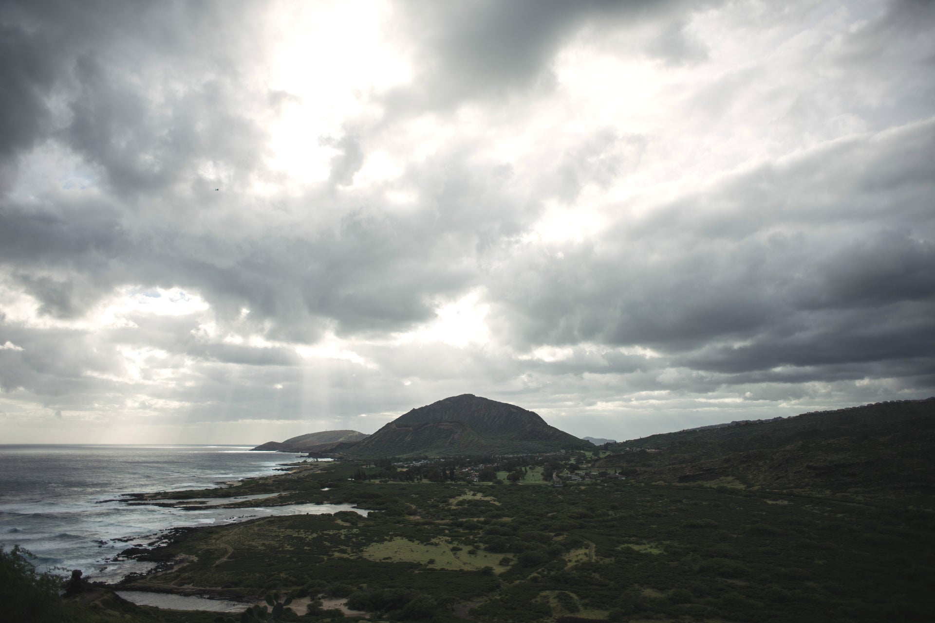 Flying a Family to Hawaii in Business on Delta's 767-400ER - The Points Guy