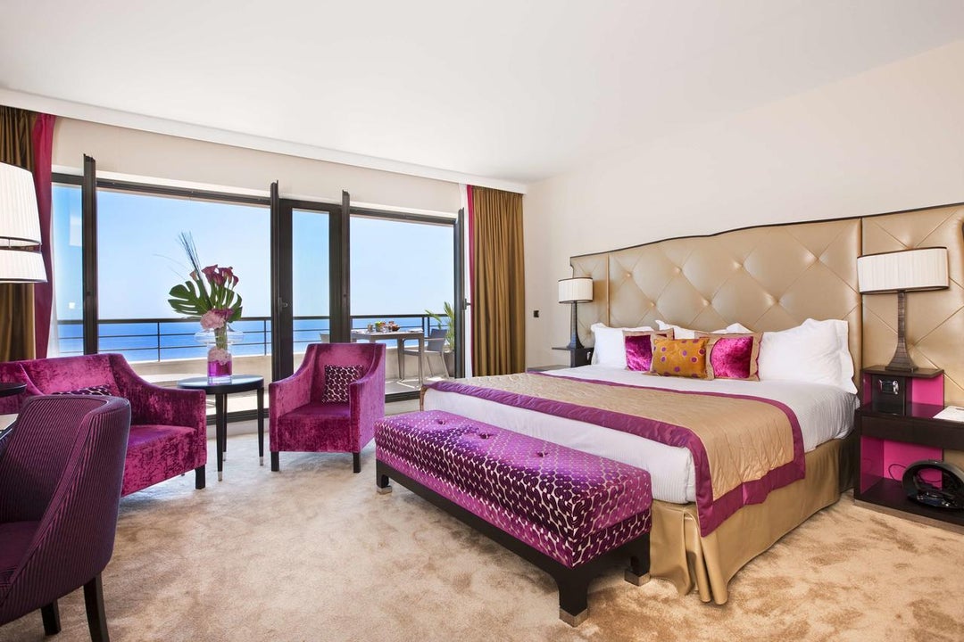 Hotel housekeepers reveal 8 things guests never think about (but really ...