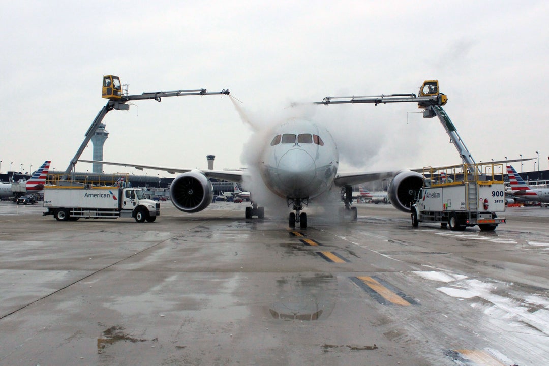 How aircraft deal with the dangers of snow and ice - The Points Guy