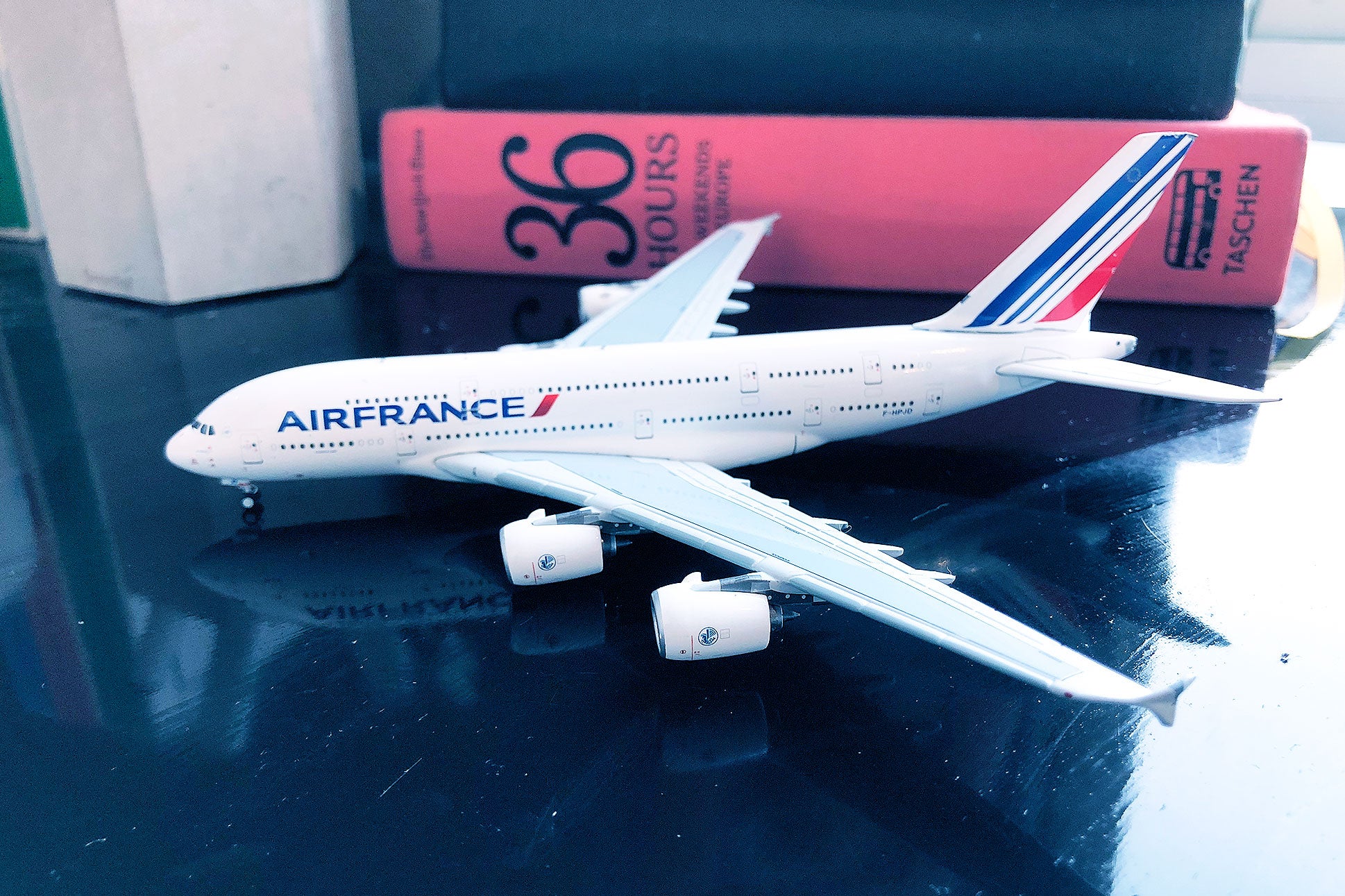 10 Aviation Memorabilia That Every Enthusiast Wants - The Points Guy