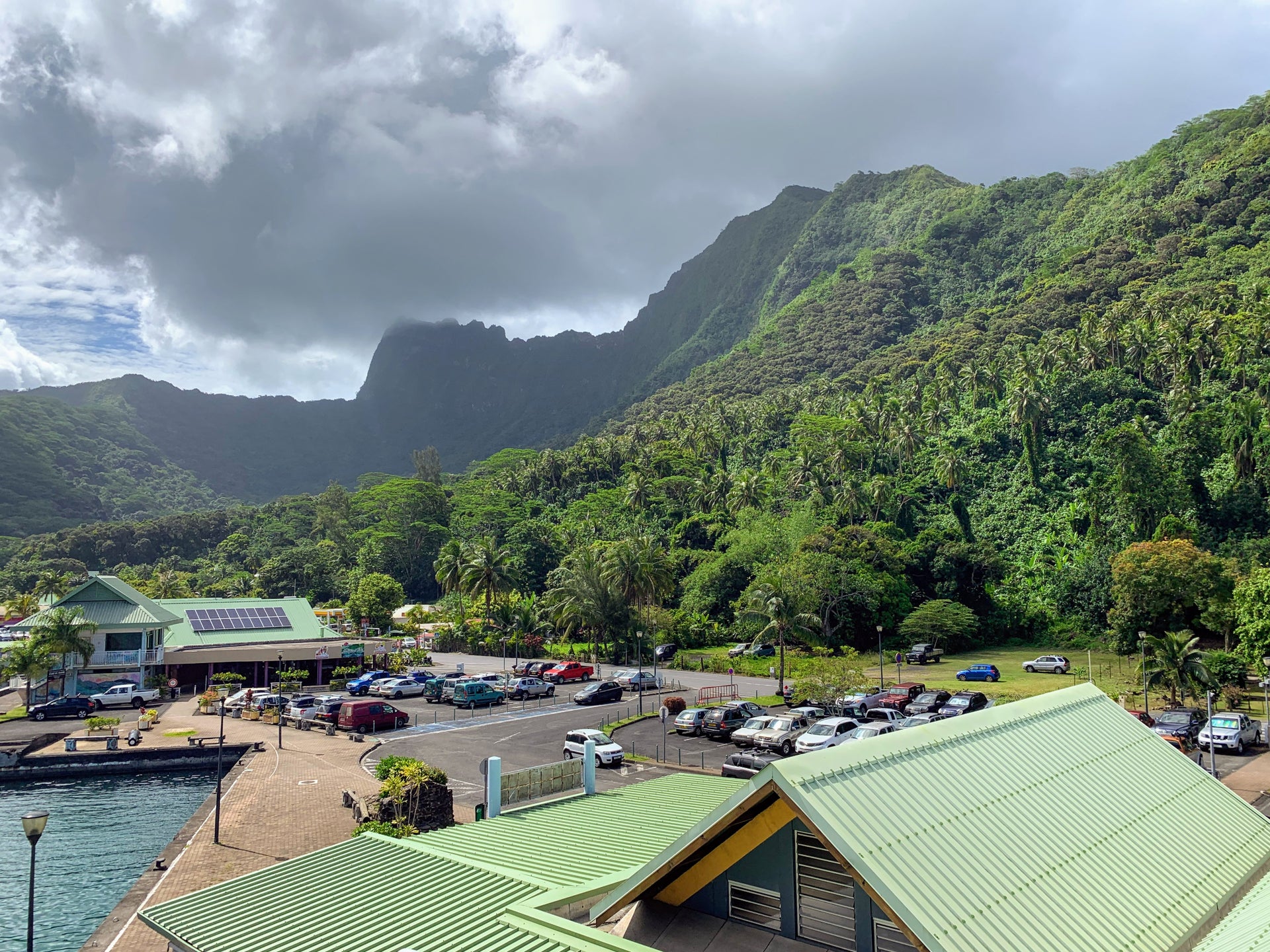 How to Take a Cheap Ferry From Tahiti to Moorea - The Points Guy