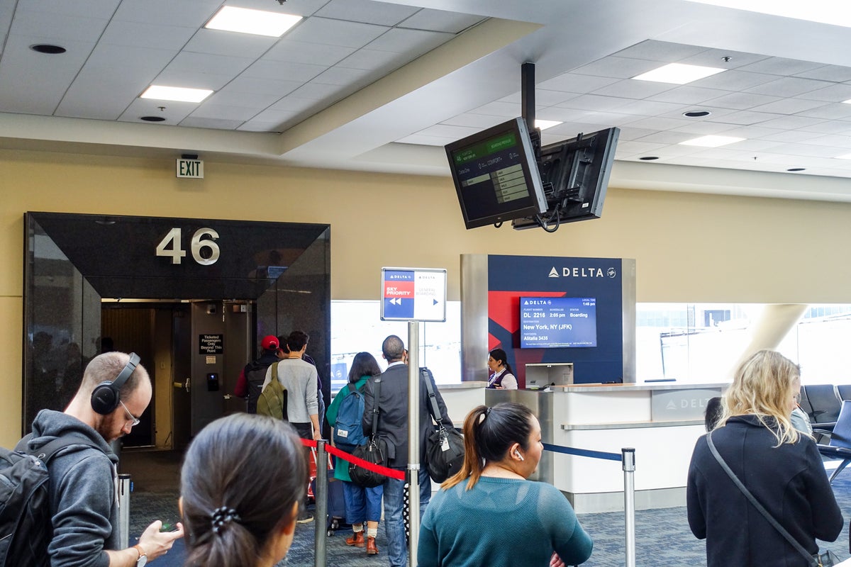 Review: Delta 767-400ER in Coach SFO-JFK - The Points Guy