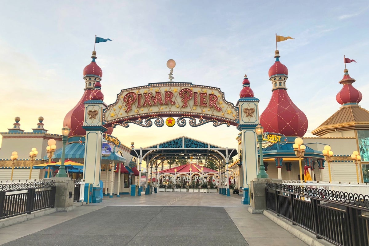 How to avoid the lines during your family's Disneyland vacation - The ...