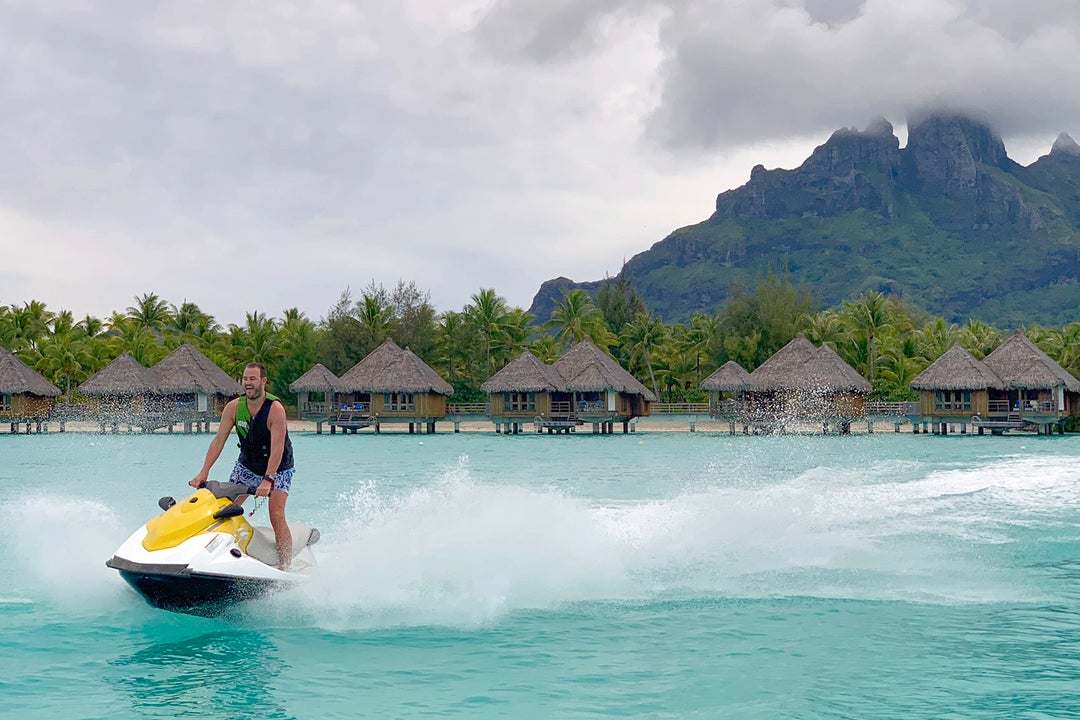Moorea or Bora Bora — Which Island Paradise Is For You? - The Points Guy