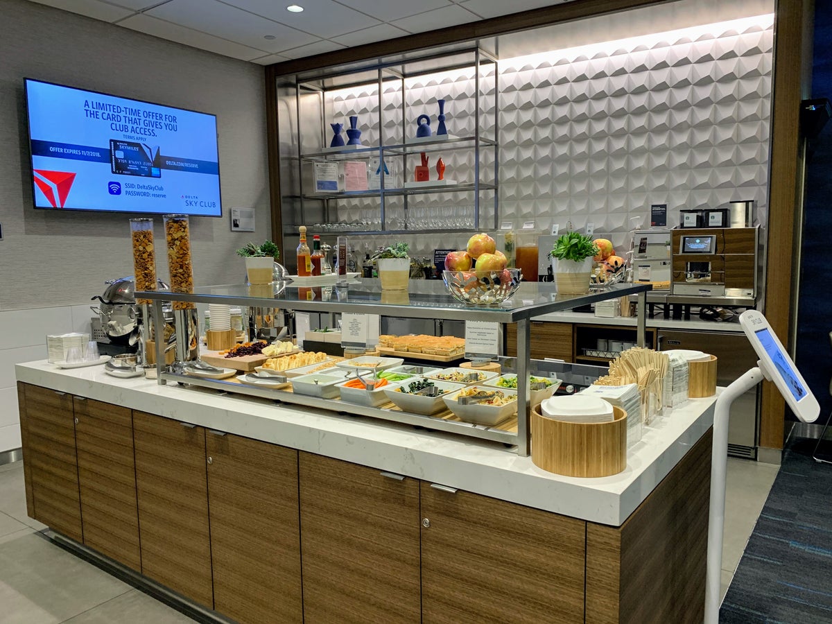 Los Angeles Airport 101: A guide to the lounges at LAX - The Points Guy
