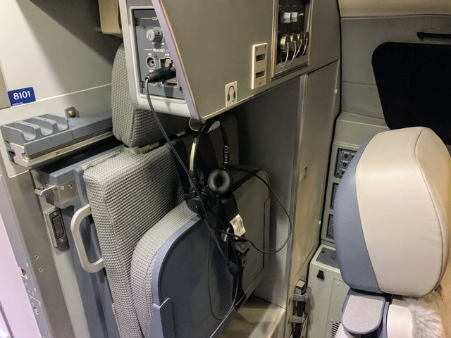 I Toured Deltas Brand New Airbus A220 — Heres What To Expect The