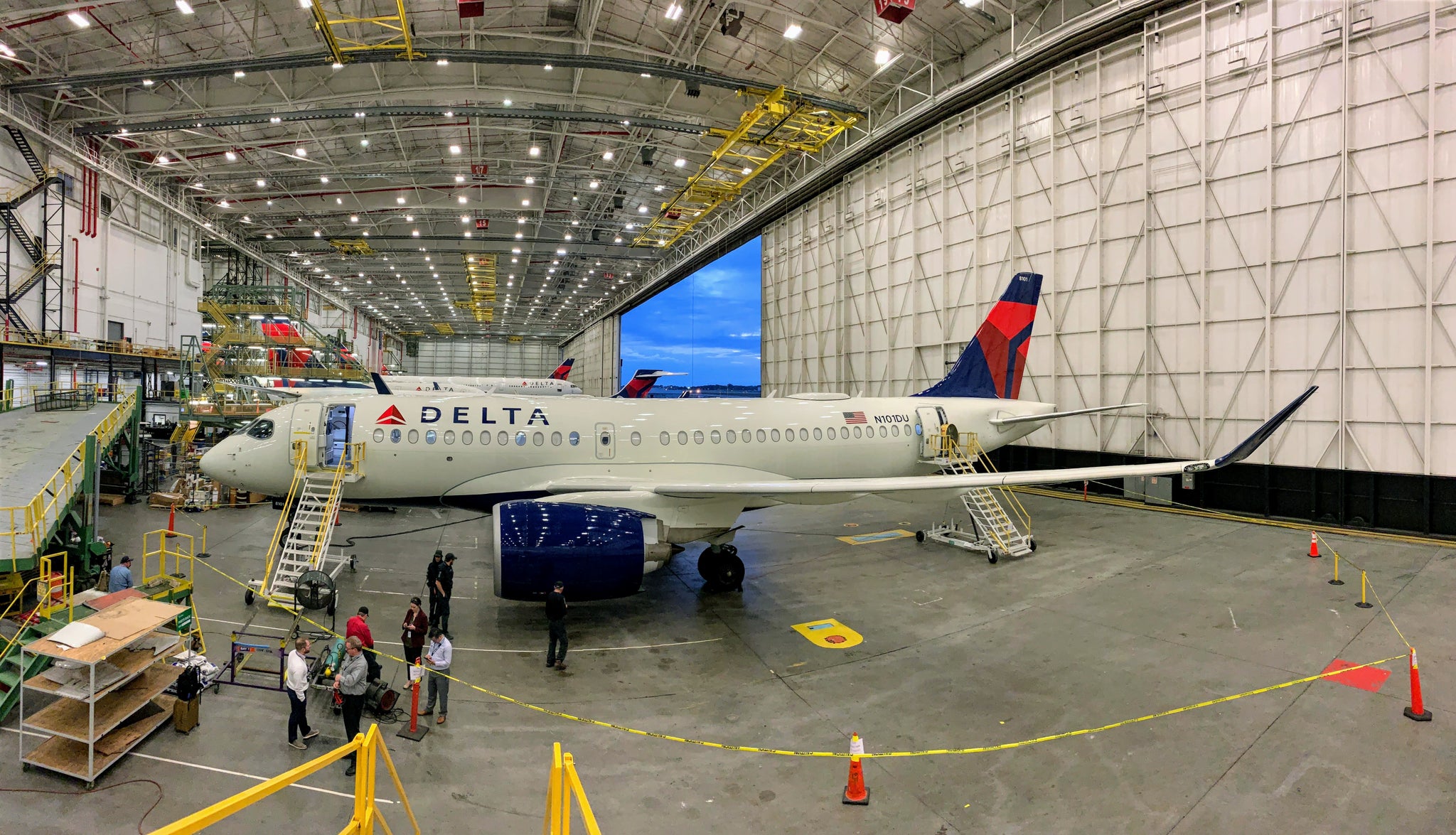 I Toured Delta's Brand New Airbus A220 — Here's What to Expect - The ...