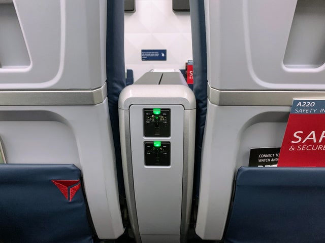 I Toured Delta's Brand New Airbus A220 — Here's What to Expect - The ...