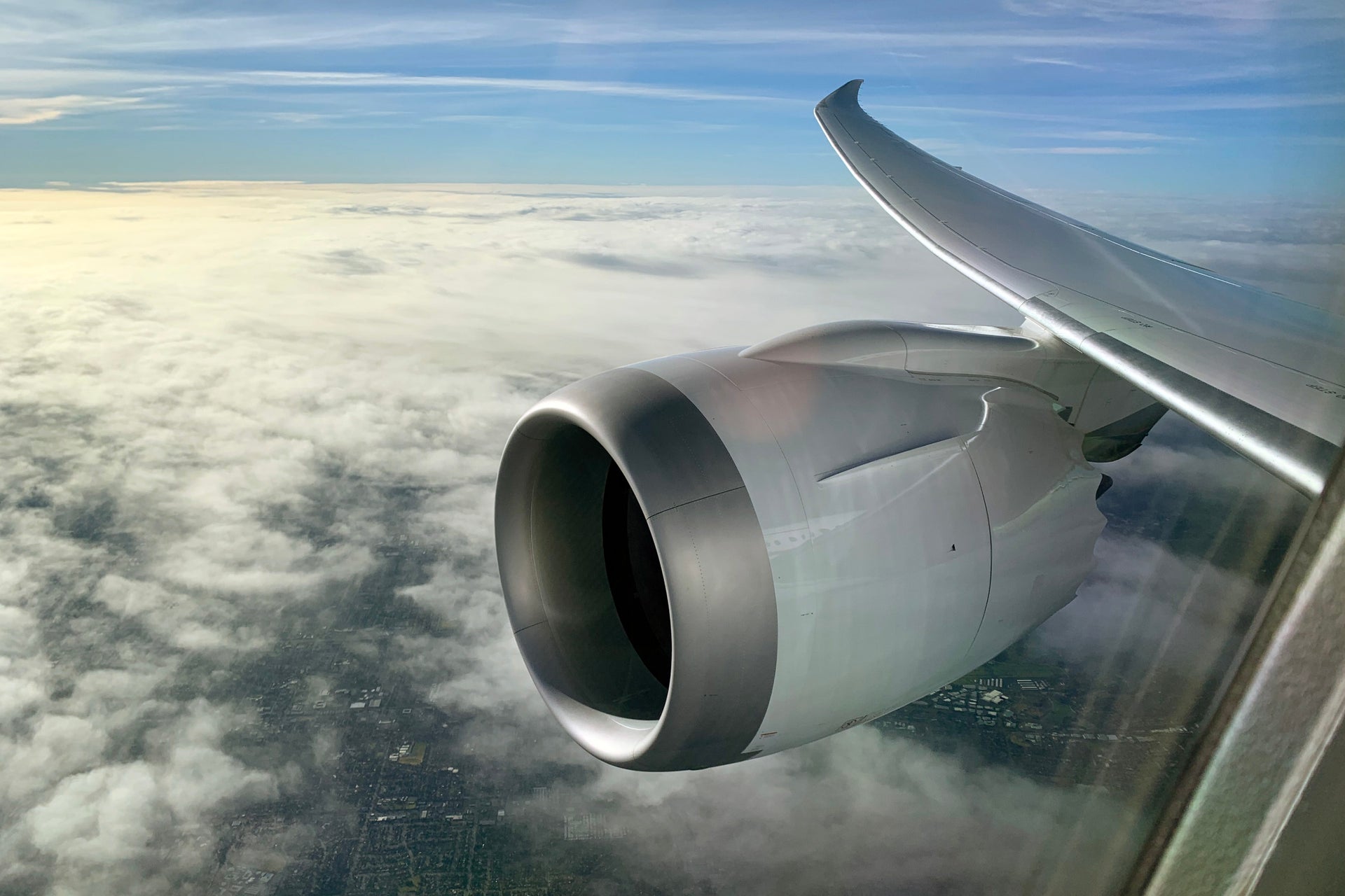 Powering the Dreamliner: How the 787's GEnx Engines Work - The Points Guy