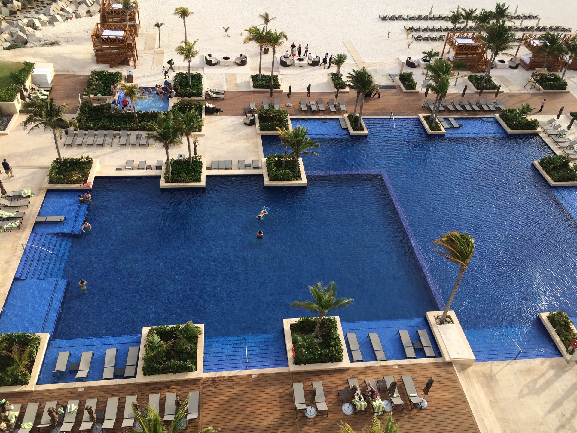 Redeem Points at These 9 Family-Friendly Resorts in Cancun - The Points Guy