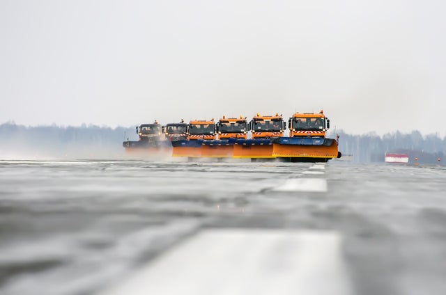 How the Severe Cold Affects Airport Ground Operations - The Points Guy