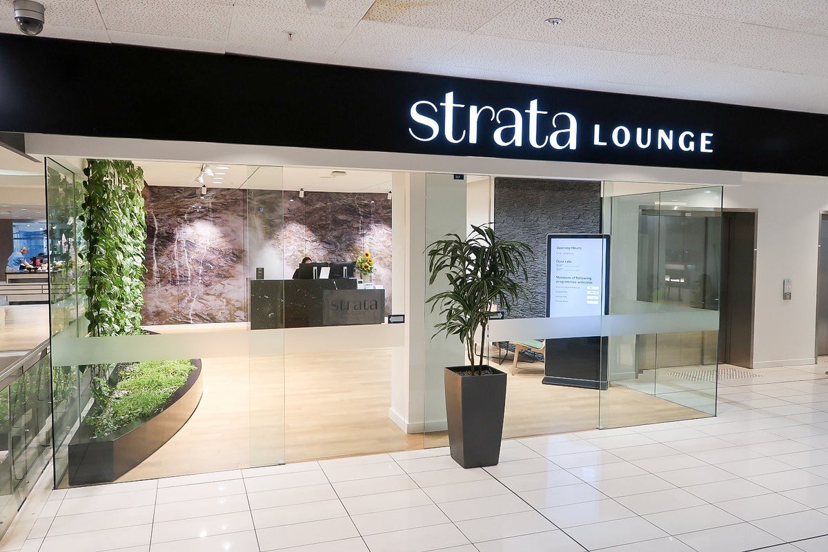 A Review of the Strata Lounge at Auckland International - The Points Guy