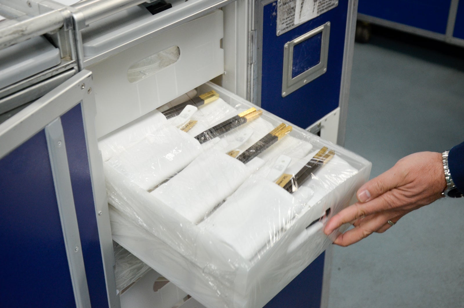 Gate Gourmet: How Airline Food Is Prepared - The Points Guy