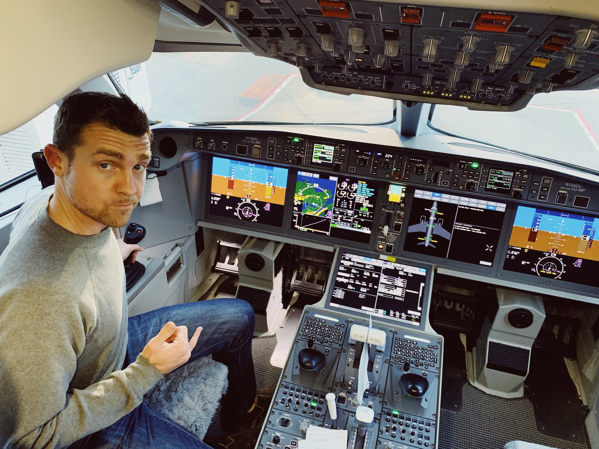 A Review of Delta's Brand-New Airbus A220 in First Class - The Points Guy