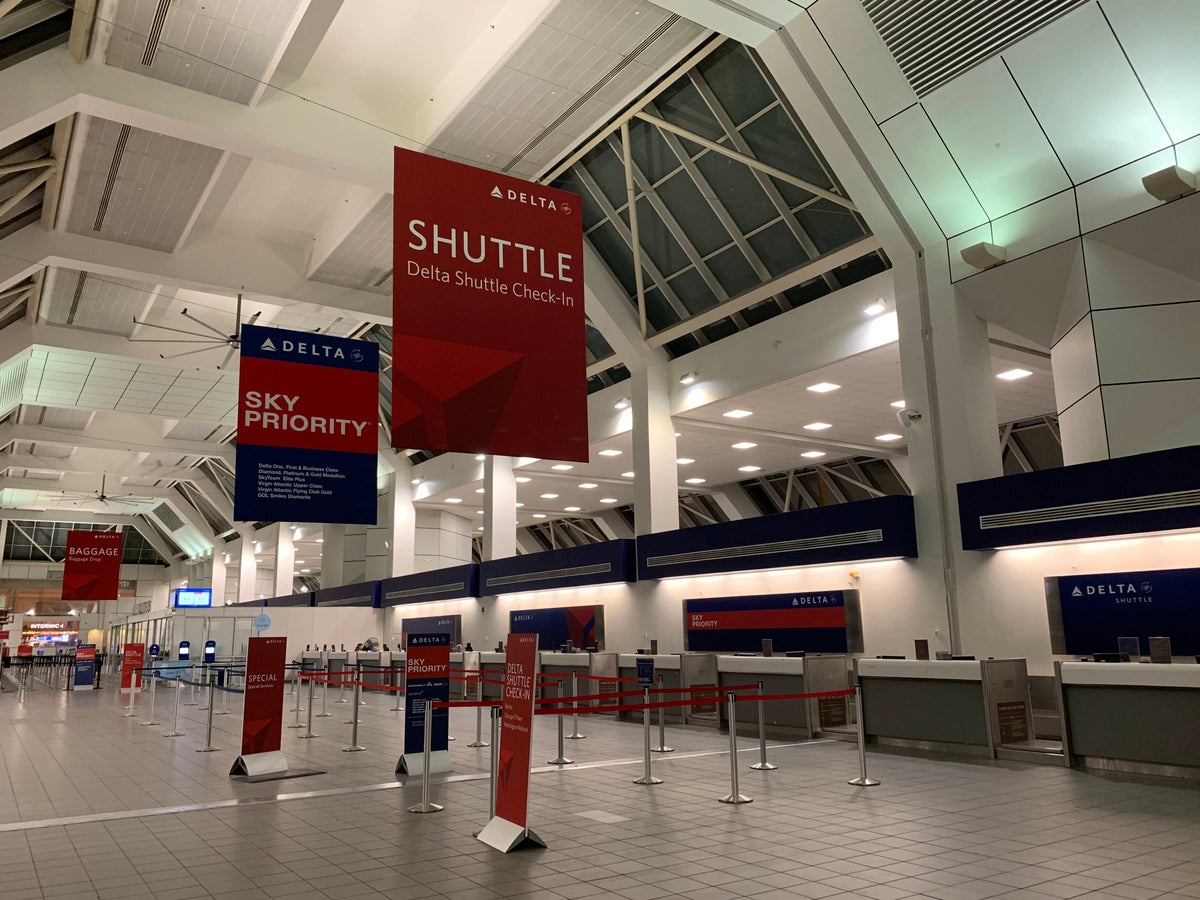 A Review of Delta's Brand-New Airbus A220 in First Class - The Points Guy