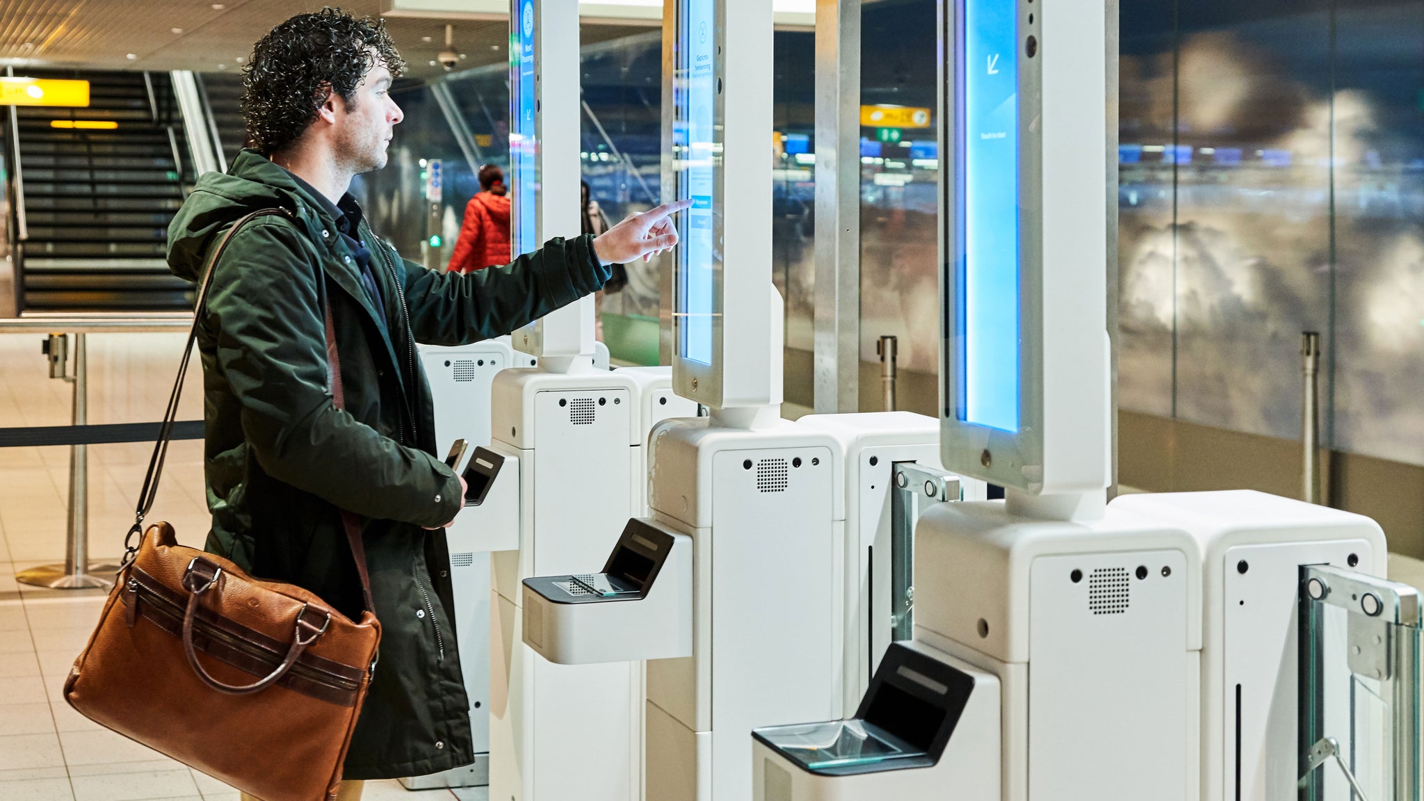 One of Europe's Busiest Airports Tests Facial Recognition Boarding ...