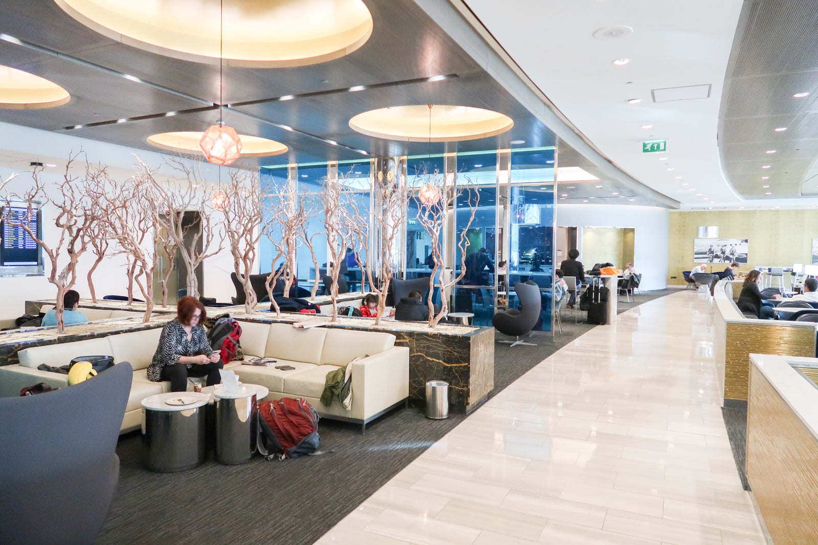 How to status match your way into annual United Club access for $116 ...