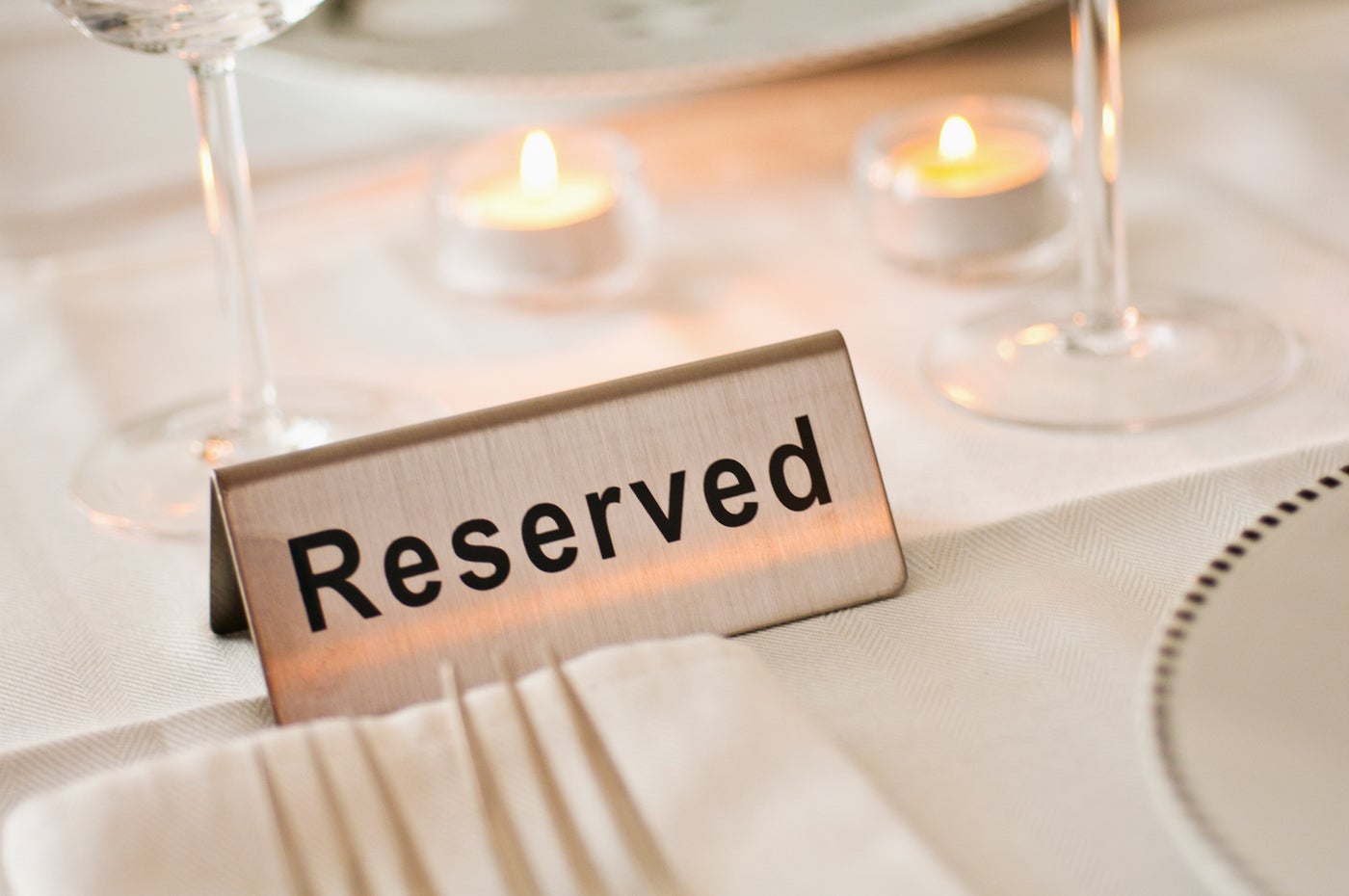 Secrets to Getting VIP Service at the Busiest Restaurants in Town