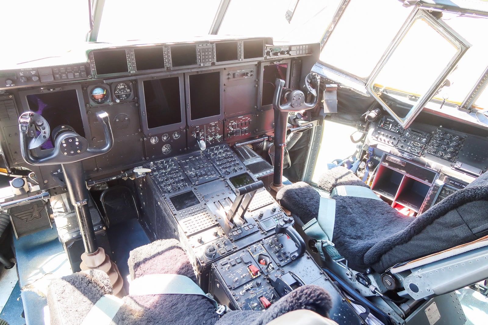 Storm chasers: Take a rare look inside 2 ‘hurricane hunter’ aircraft ...